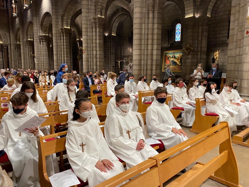 Baptêmes et Premières communions pour les collégiens - FANB